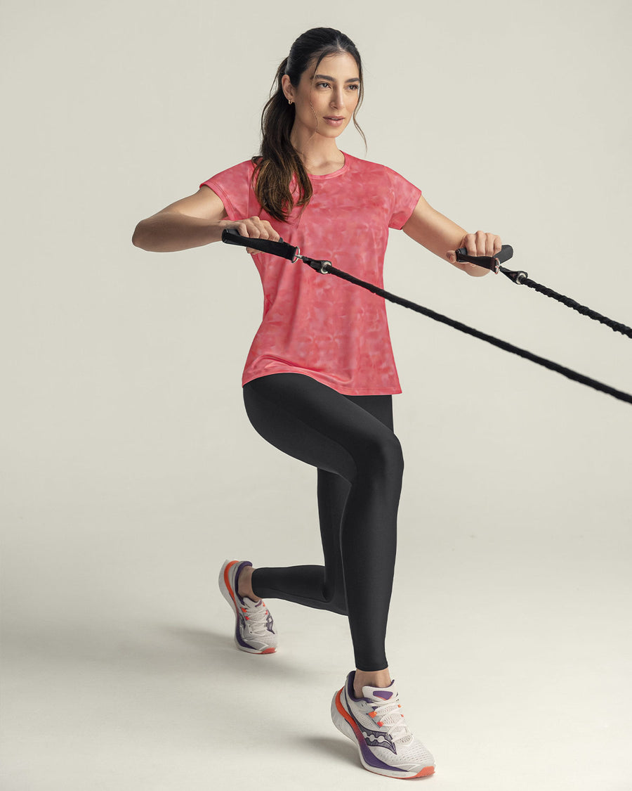 Camiseta deportiva de secado rápido y silueta semiajustada | Leonisa Chile